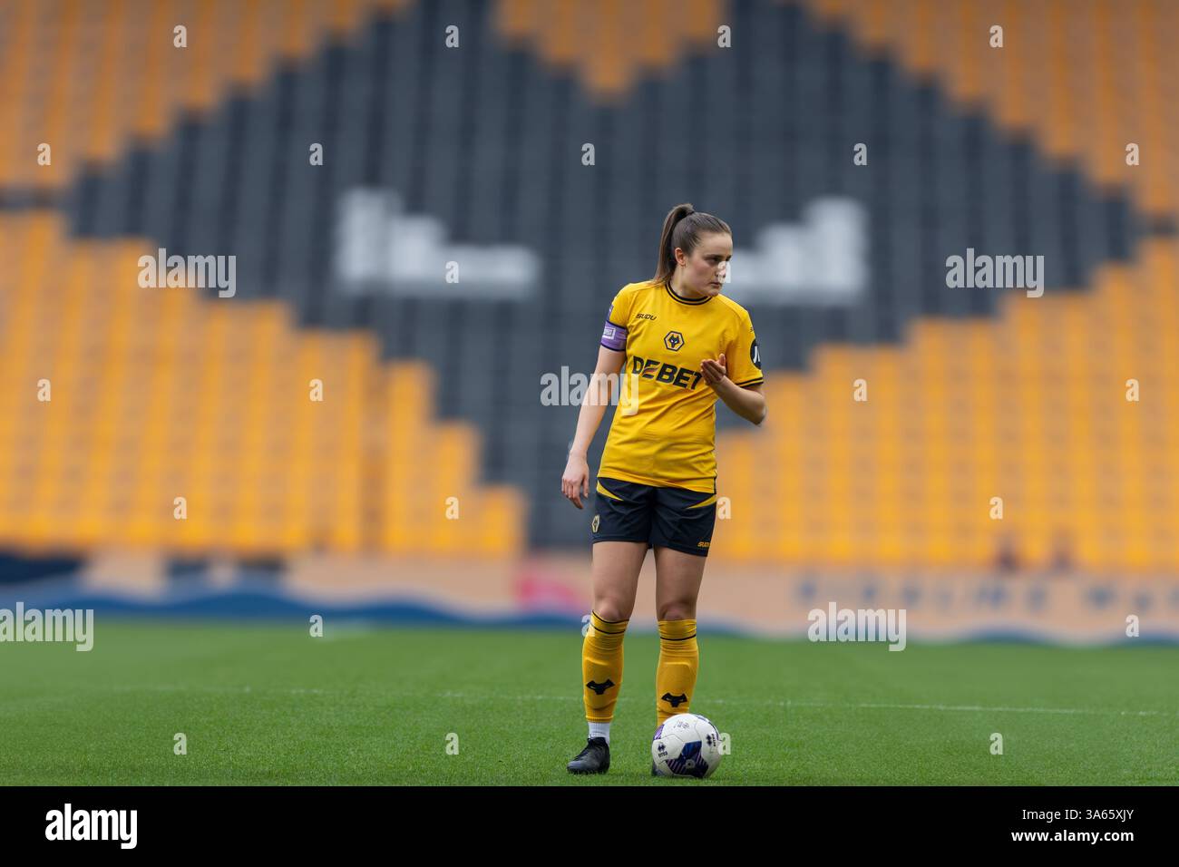 Anna Morphet (3) for Wolves in action during the FA National League ...