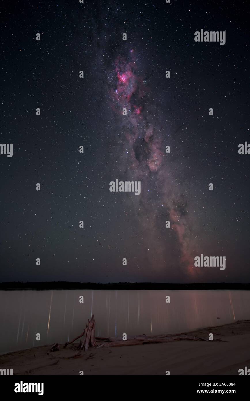 The Carina nebula, Crux and Great Rift regions of the Milky Way rise ...
