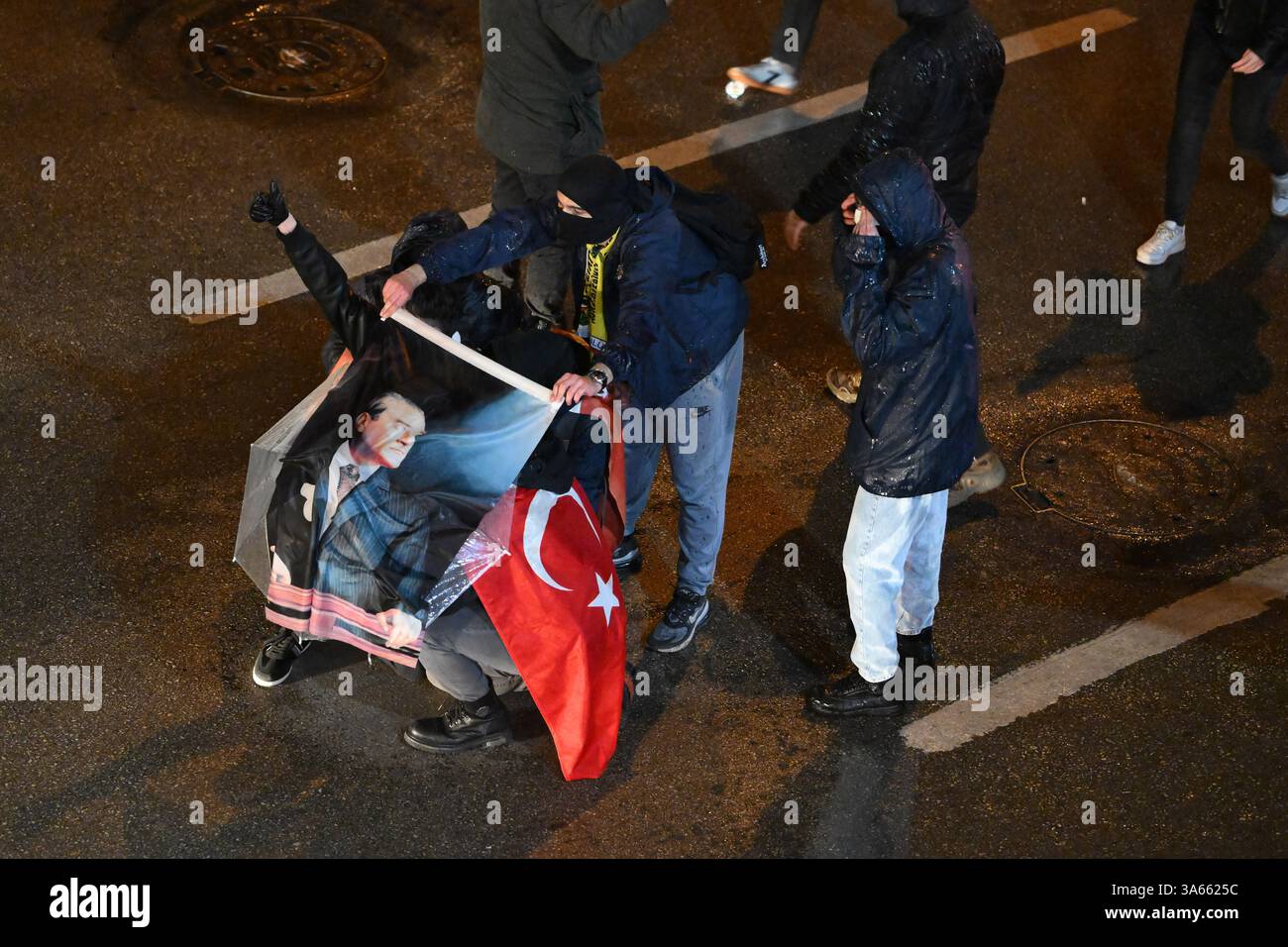 Ankara, Turkey. 22nd Mar, 2025. Jailed of Istanbul Mayor Ekrem Imamoglu ...