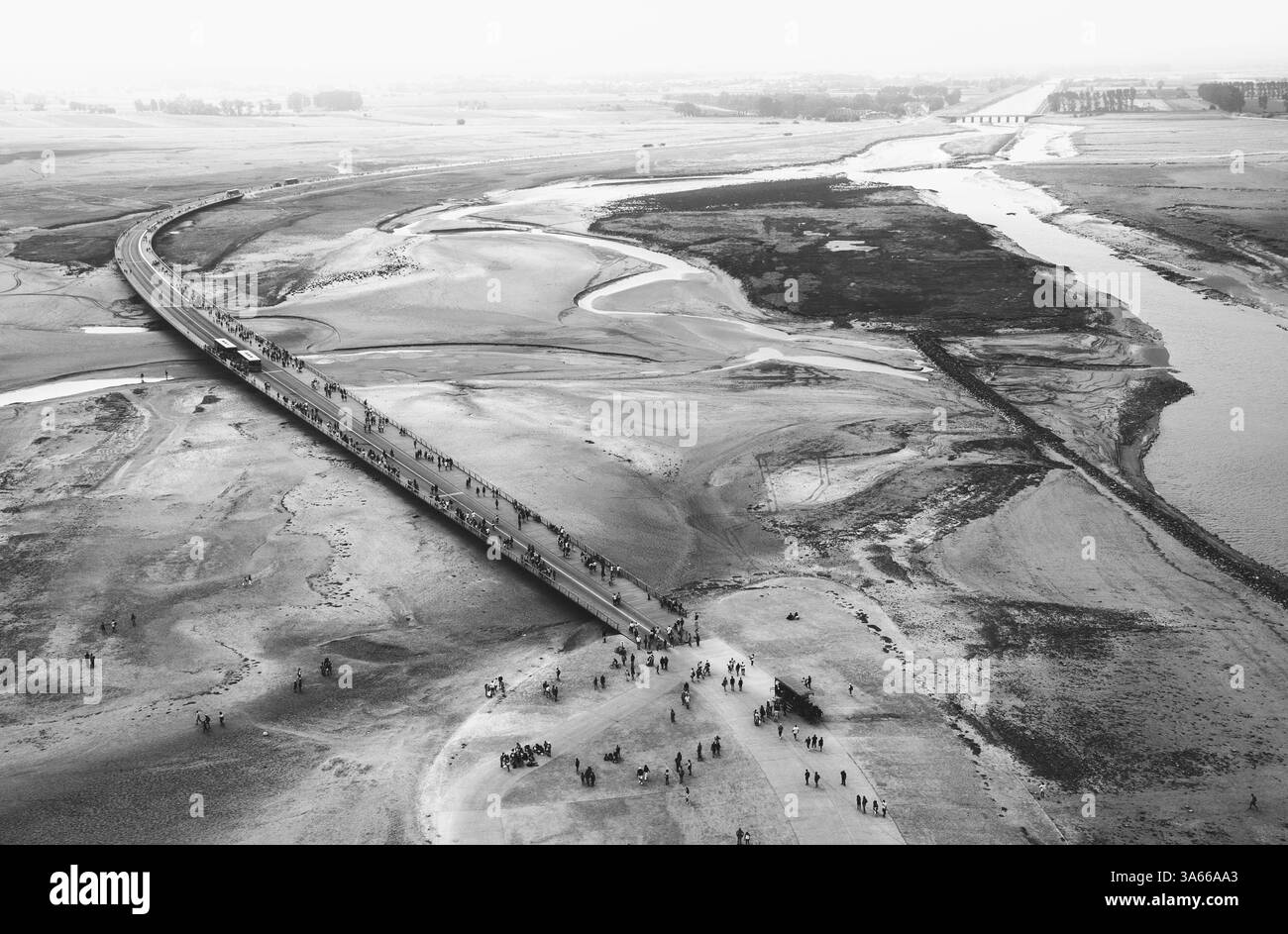 Tourists arriving (walking,by shuttle bus, or in horse carriage) to ...