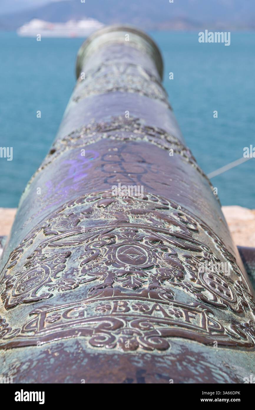 Old canon in Nafplio, Greece Stock Photo - Alamy