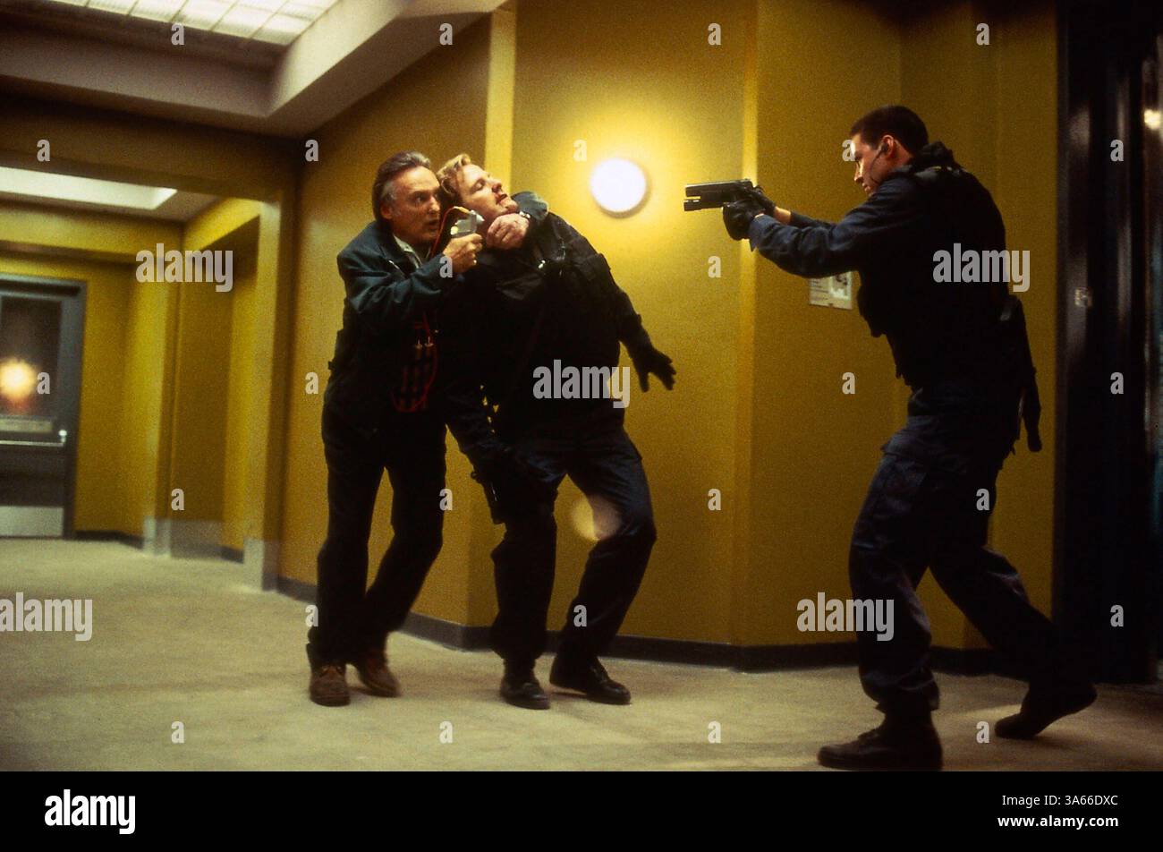 Jun 10, 1994; Los Angeles, CA, USA; Actor KEANU REEVES stars as officer ...