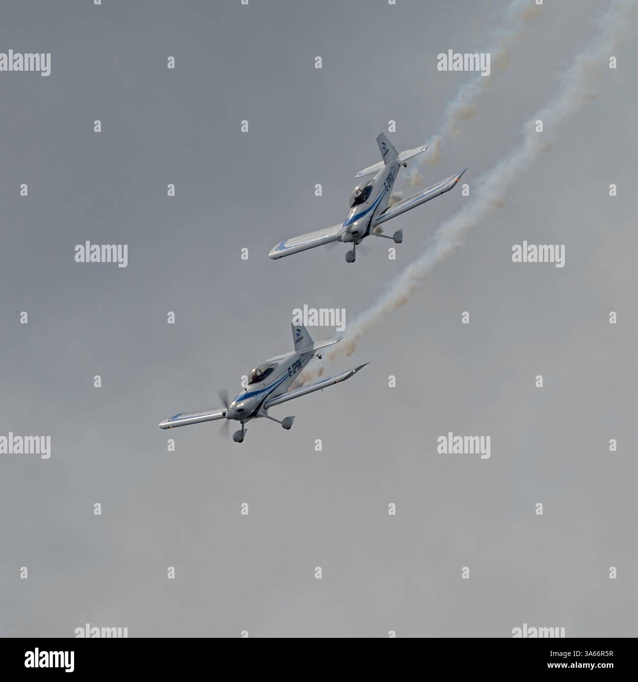 Firebirds close formation flying team in their Vans RV4's performing at ...