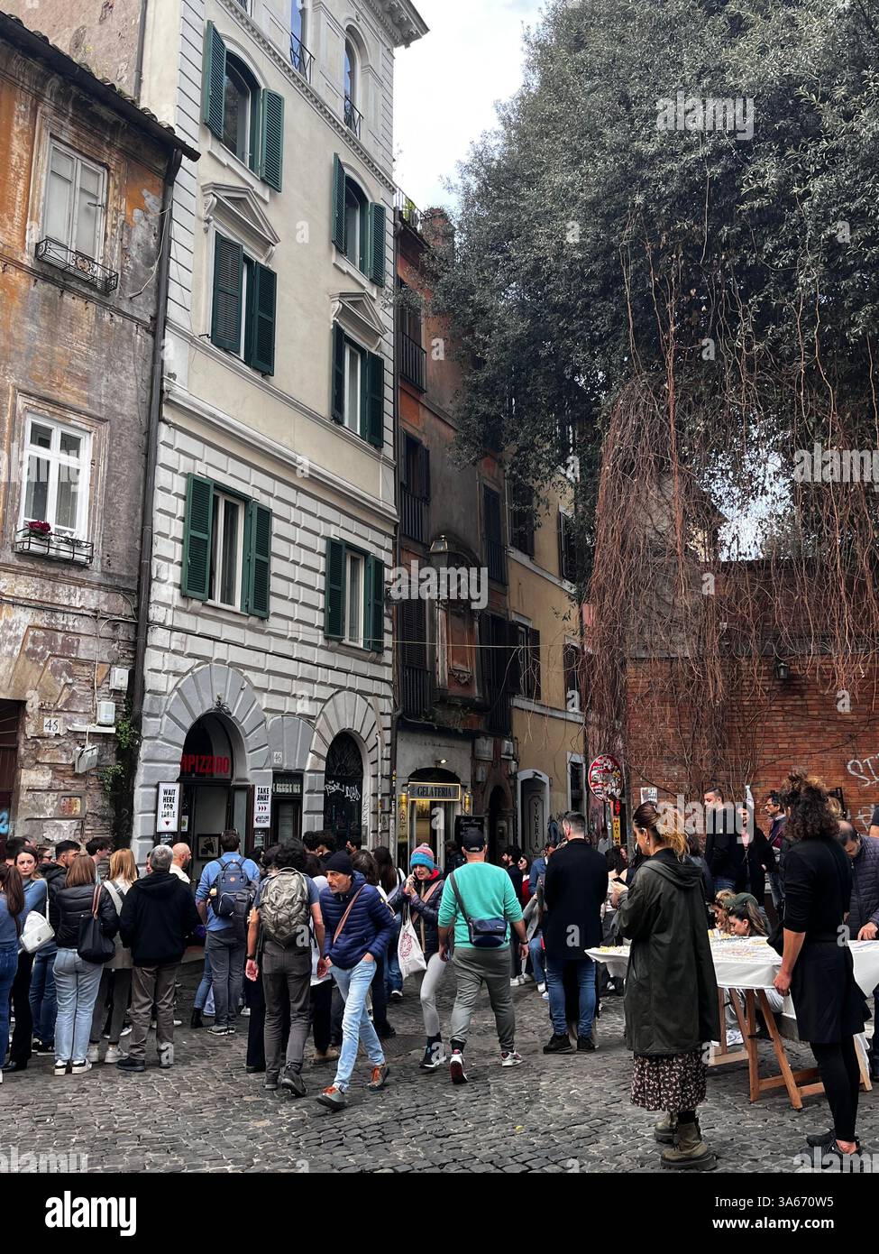 Rome, Italy - March 2025 - Trastevere District, Piazza Trilussa Stock ...