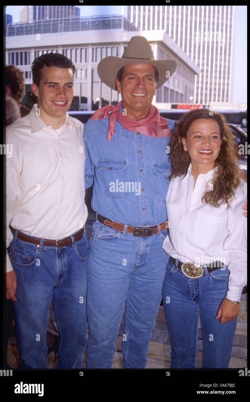 1998; Hollywood, CA, USA; PATRICK WAYNE, son of actor John Wayne, and children are shown in a ...