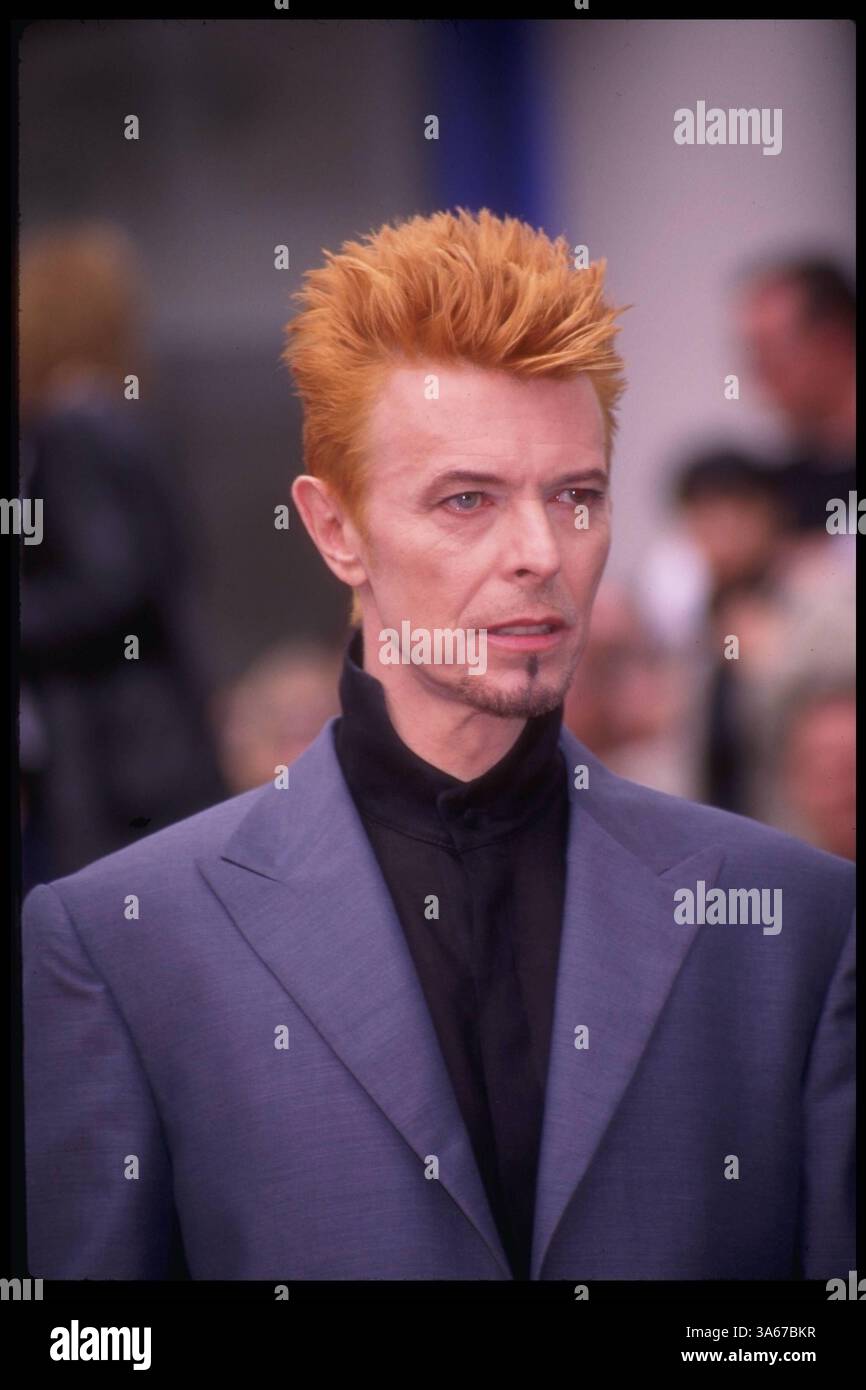 February 12, 1997; Hollywood, CA, USA; DAVID BOWIE recieves a Star at ...