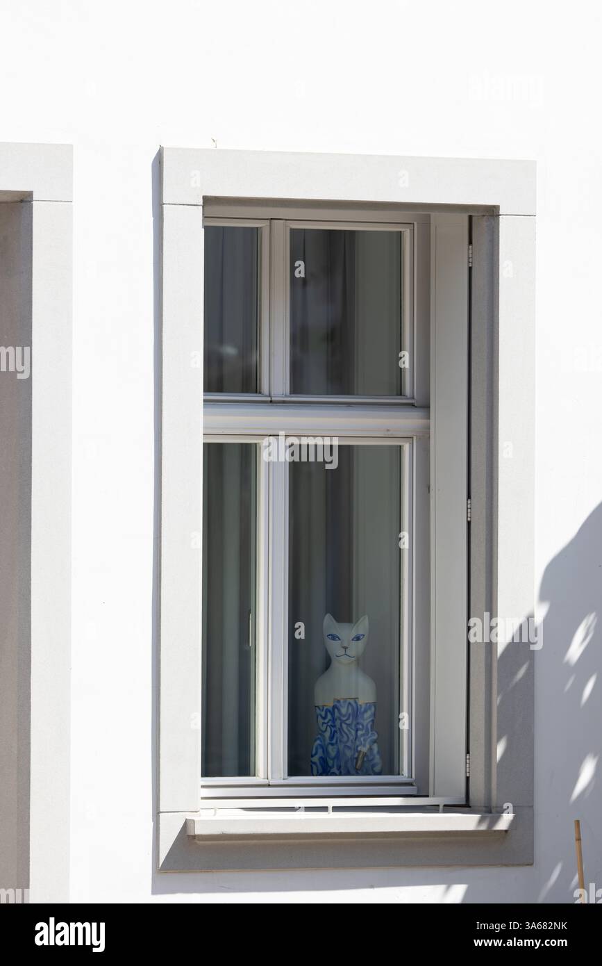 Pottery Cat at the window Switzerland Basel art etc August 2024 Stock ...