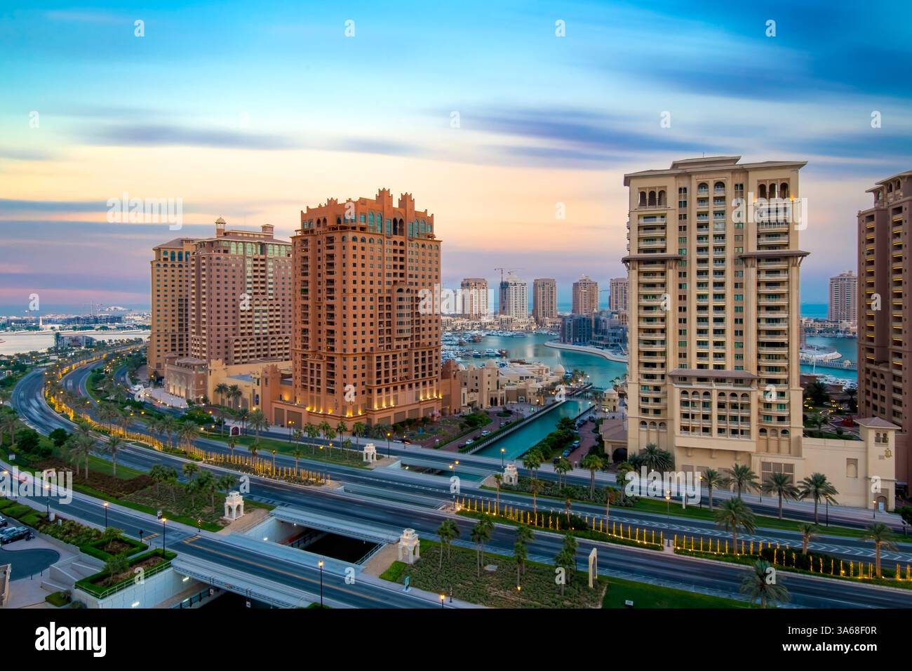 Aerial view of Pearl Qatar Porto Arabia Doha Qatar Stock Photo - Alamy