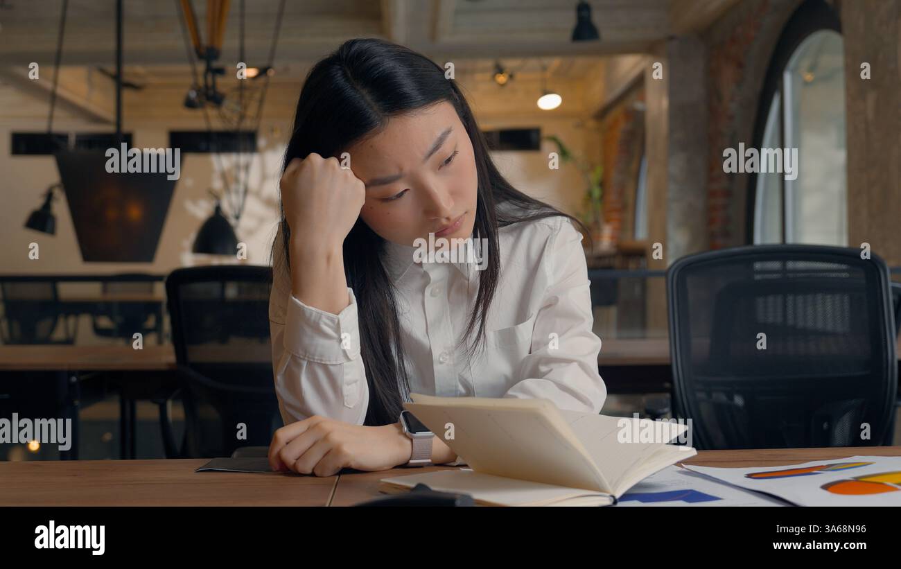 Asian woman Korean girl office intern businesswoman mistake paperwork ...