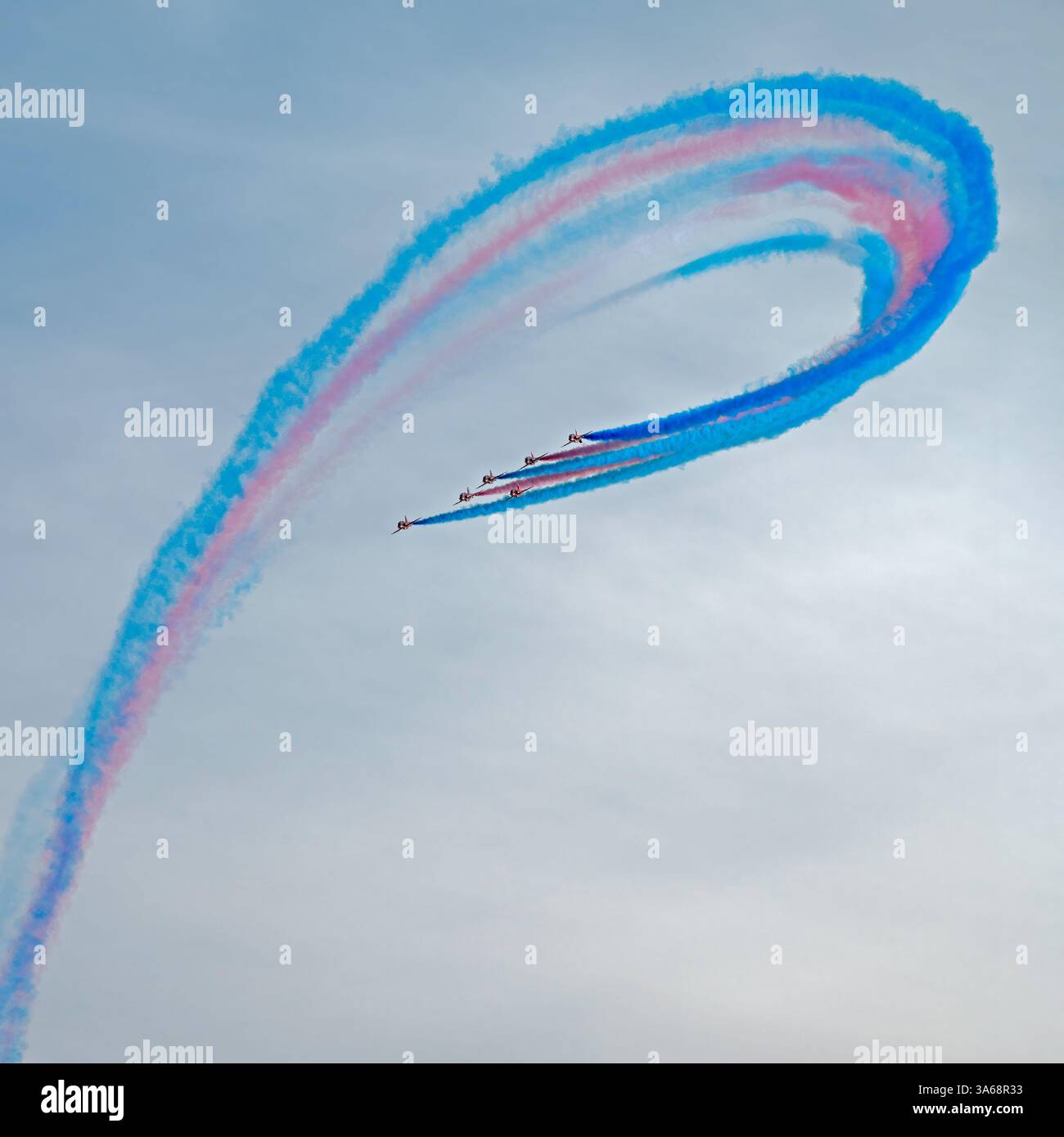 The RAF's Red Arrows performing their Python manoeuvre at 15th ...