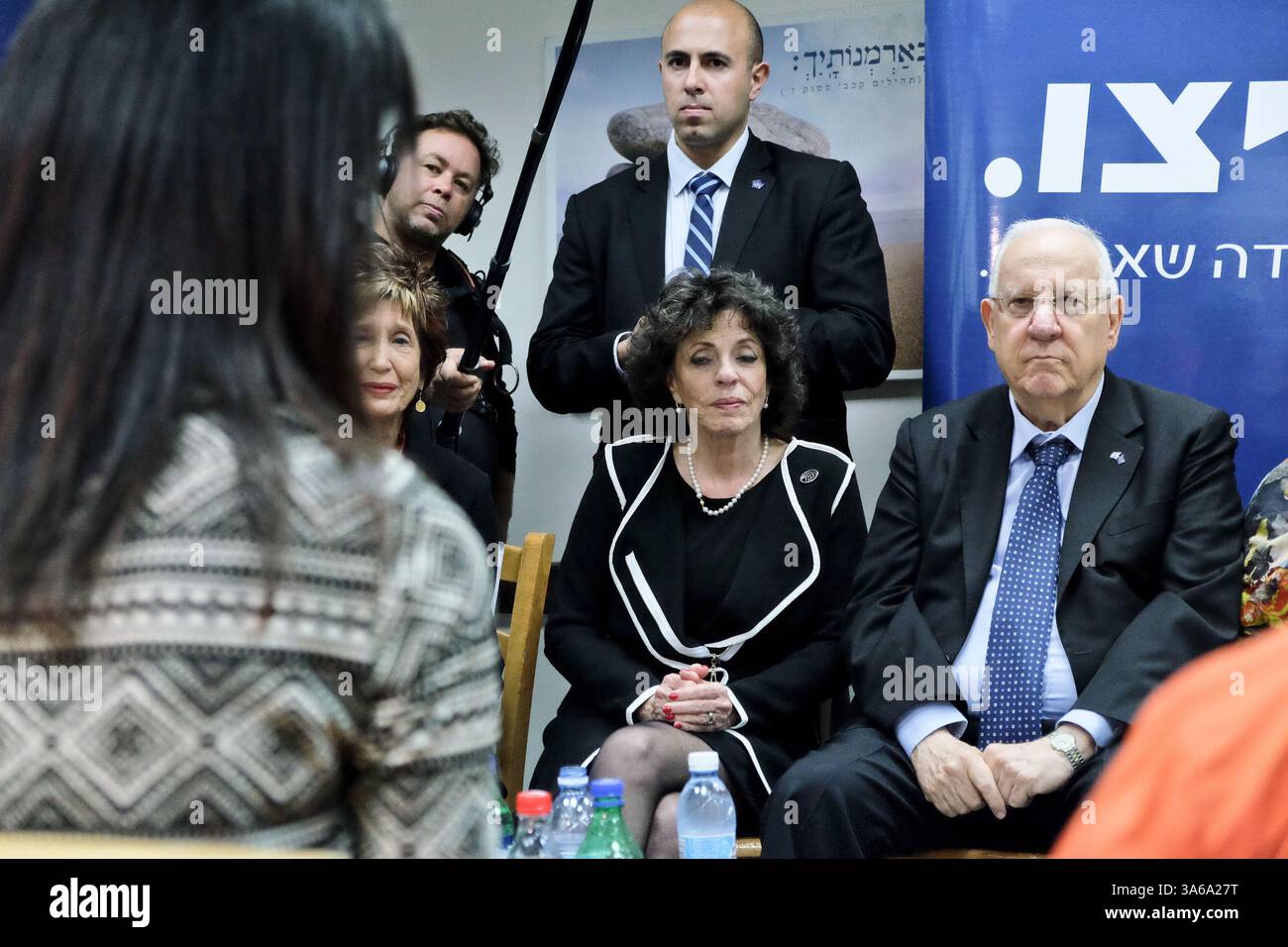 Israel shelter abused women hi-res stock photography and images - Alamy