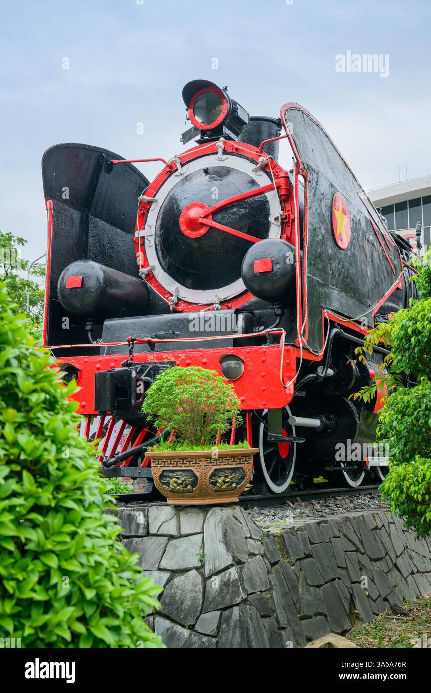 Vietnamese steam train hi-res stock photography and images - Alamy