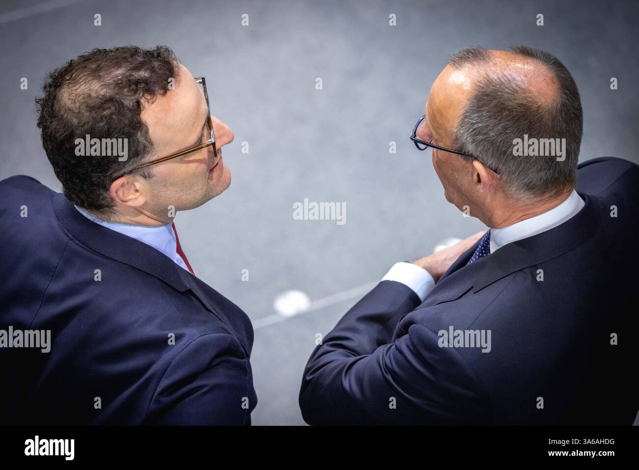 R-L Friedrich Merz, Parteivorsitzender der CDU, und Jens Spahn ...