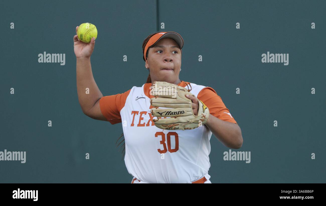 Texas utility Rachel Wells prepares to compete against Baylor during an ...