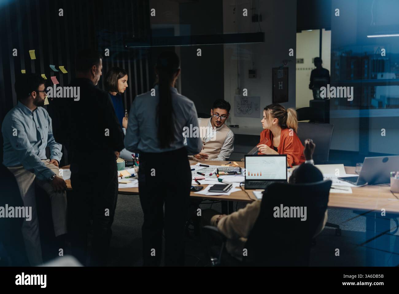 Multigenerational team meeting business hi-res stock photography and ...