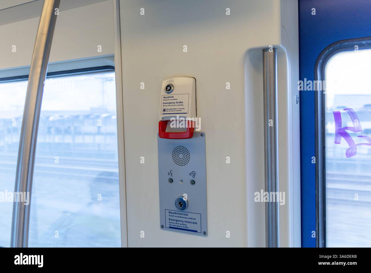 Train stop handle hi-res stock photography and images - Alamy