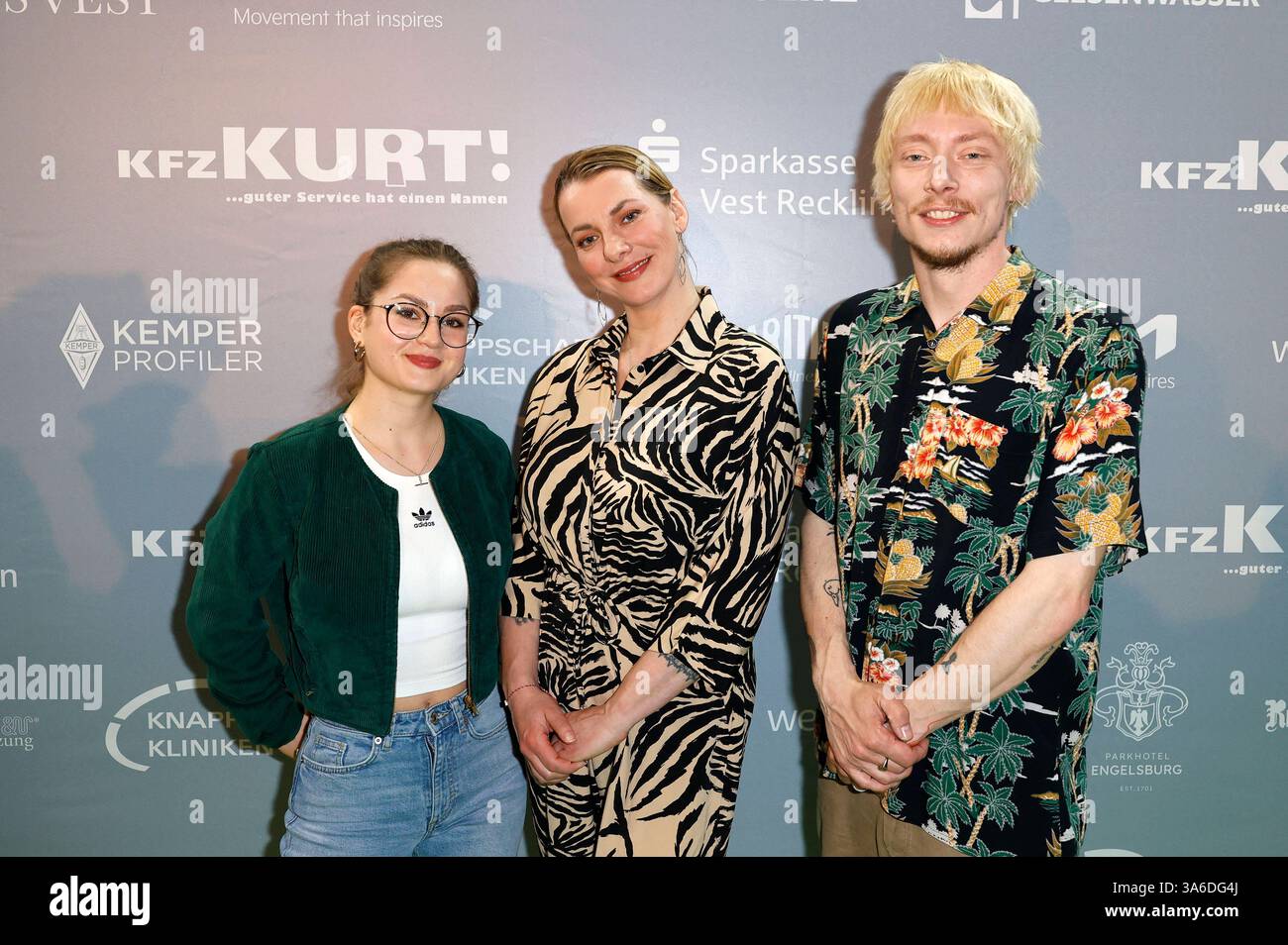 Florentine Osche, Kristina Bogansky und Robert Alan bei der Verleihung des Comedy-Preises ...