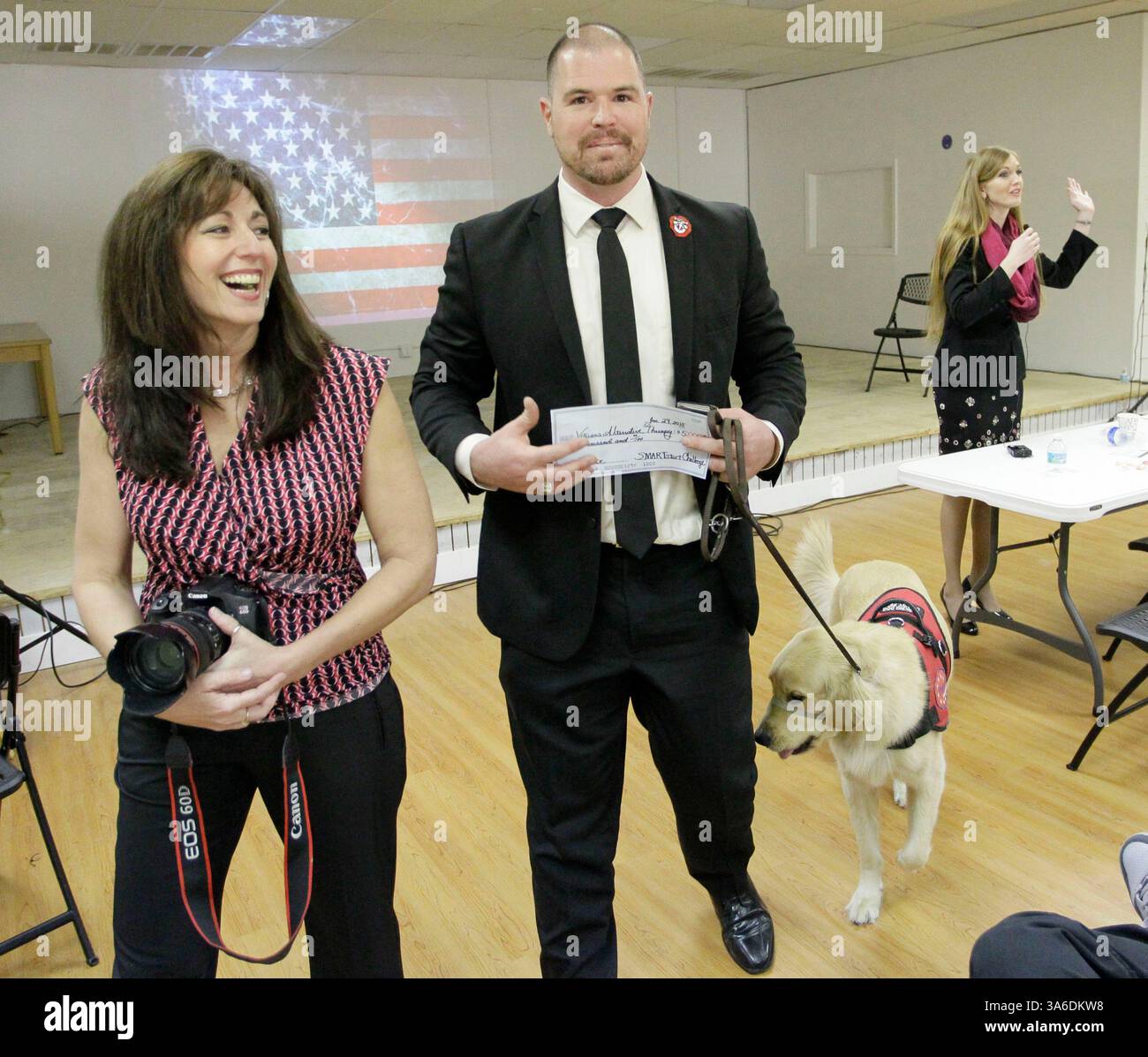 Abc's 'shark tank' hi-res stock photography and images - Alamy