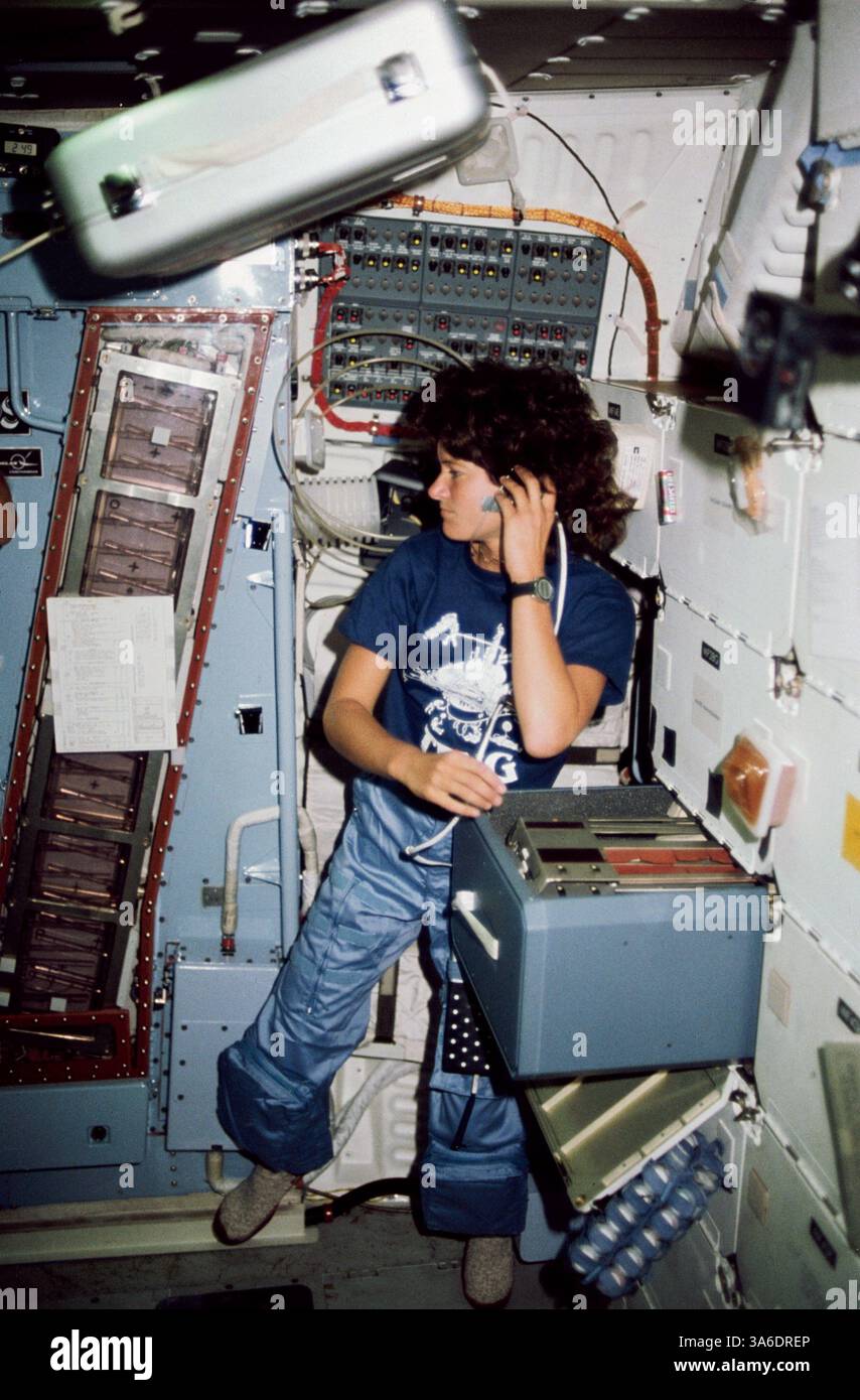 June 21, 1983 - Houston, Texas, USA - Astronaut Sally K. Ride, STS-7 ...