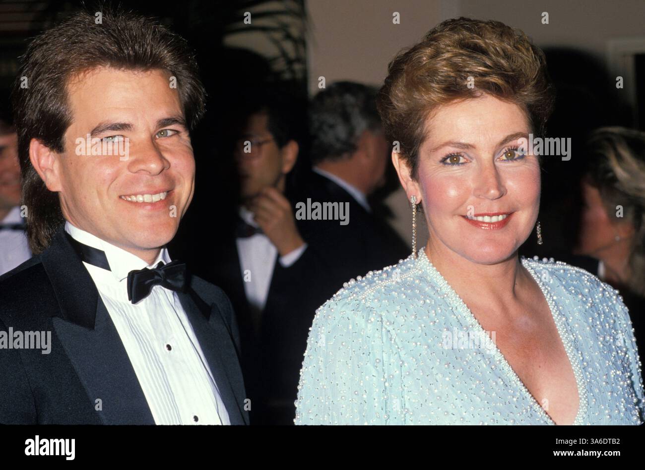 Sep 06, 1988; Los Angeles, CA, USA; Actress HELEN REDDY & MILTON REUTH ...