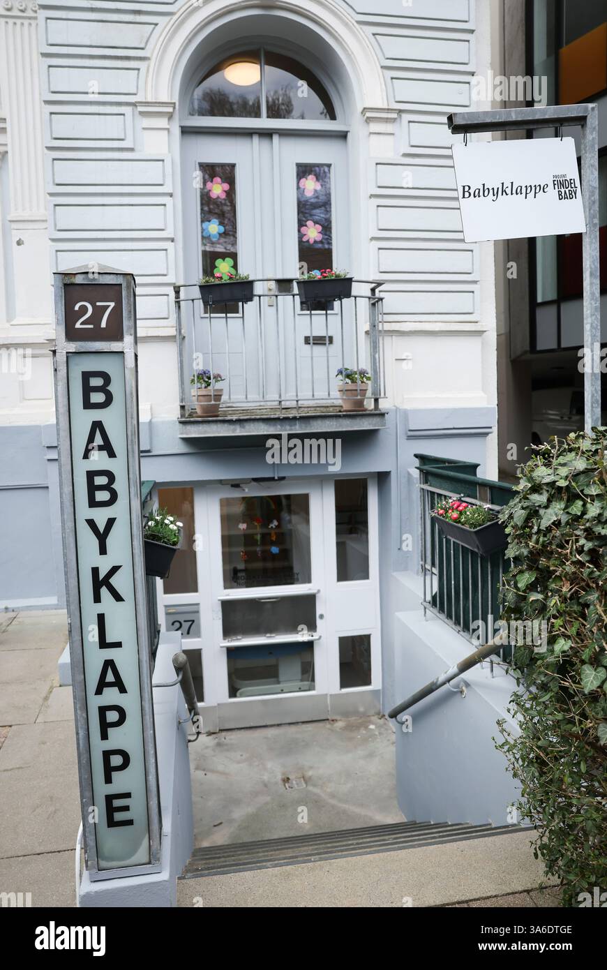 Hamburg, Germany. 25th Mar, 2025. A sign at the entrance to the baby ...