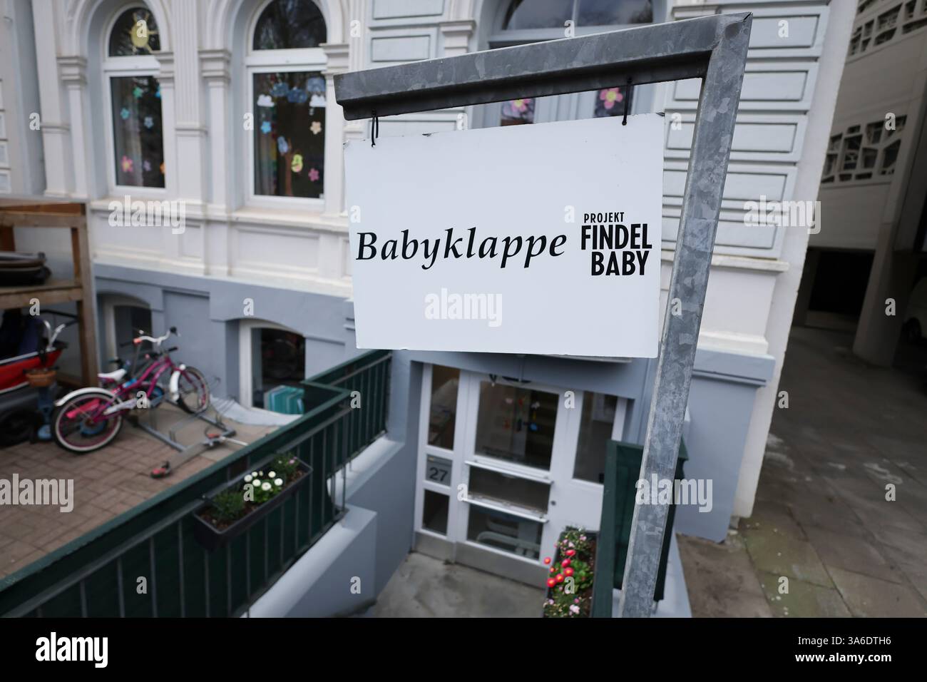 Hamburg, Germany. 25th Mar, 2025. A sign at the entrance to the baby ...