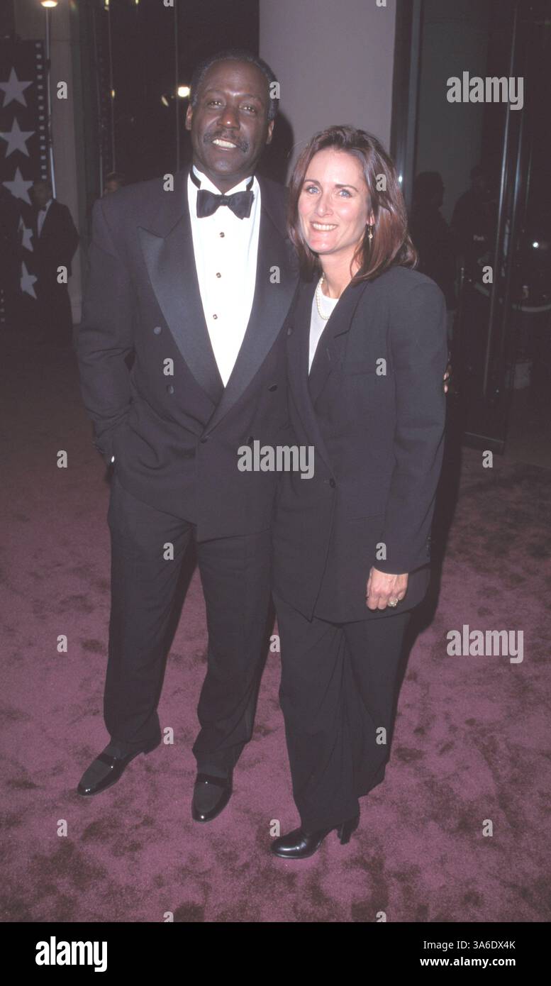 Apr 01, 1996; Los Angeles, CA, USA; Actor RICHARD ROUNDTREE & wife ...