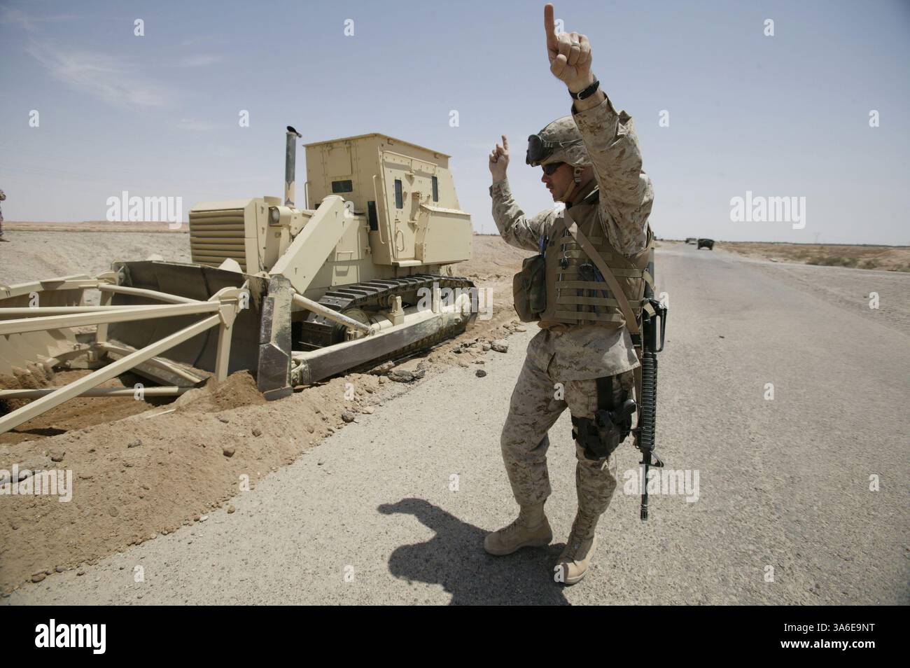 Iraqi construction workers hi-res stock photography and images - Alamy