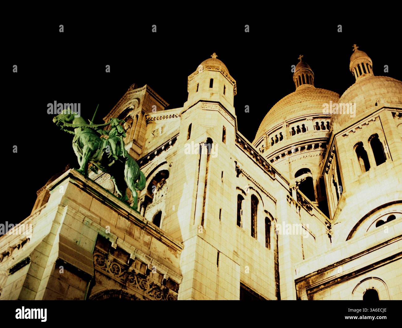 Jun 12, 2004; Paris, FRANCE; Basilique du Sacre Coeur de Montmatre is ...