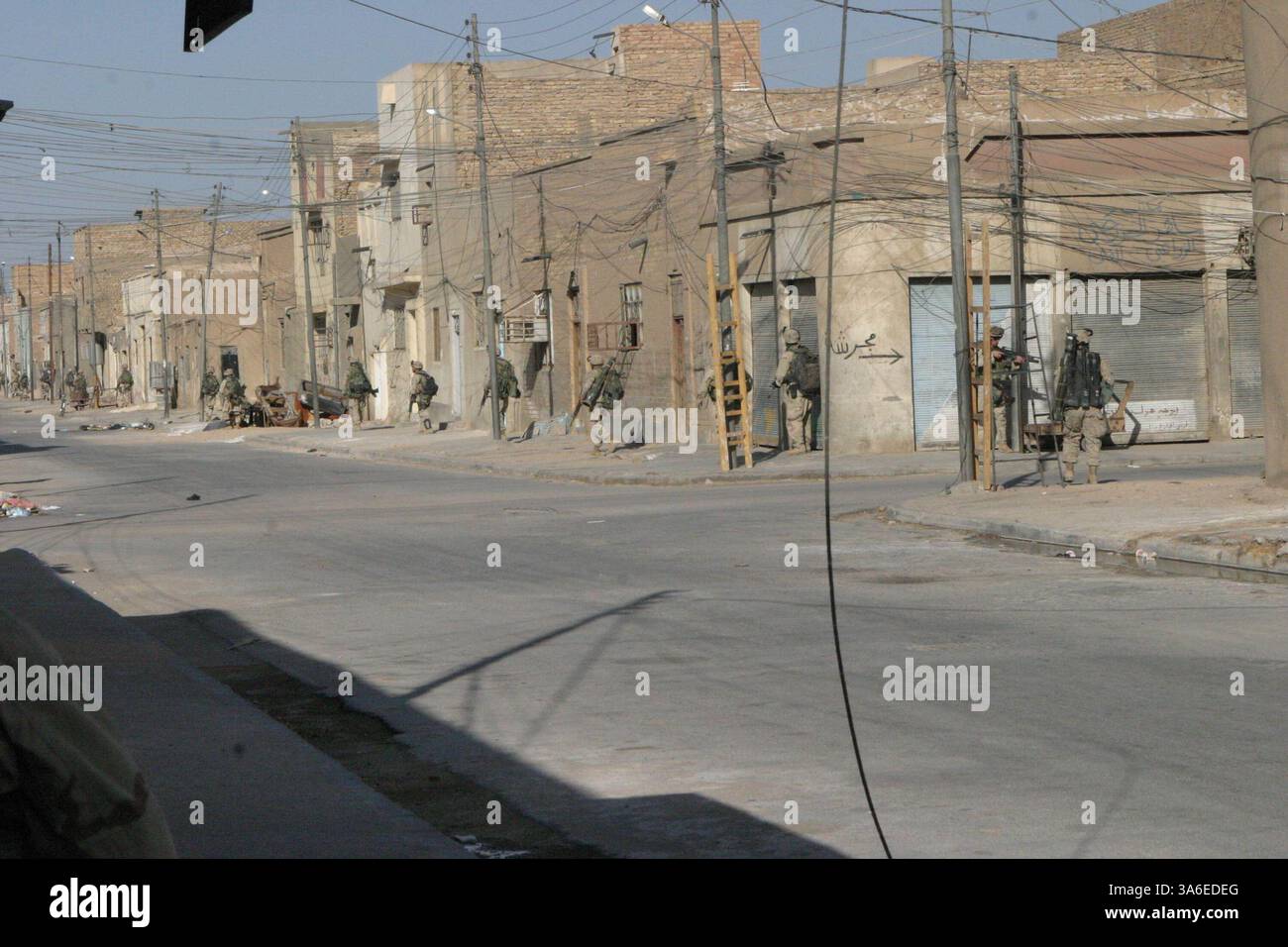 Aug 17, 2004; Najaf, Iraq; Marines with Company A, Battalion Landing ...