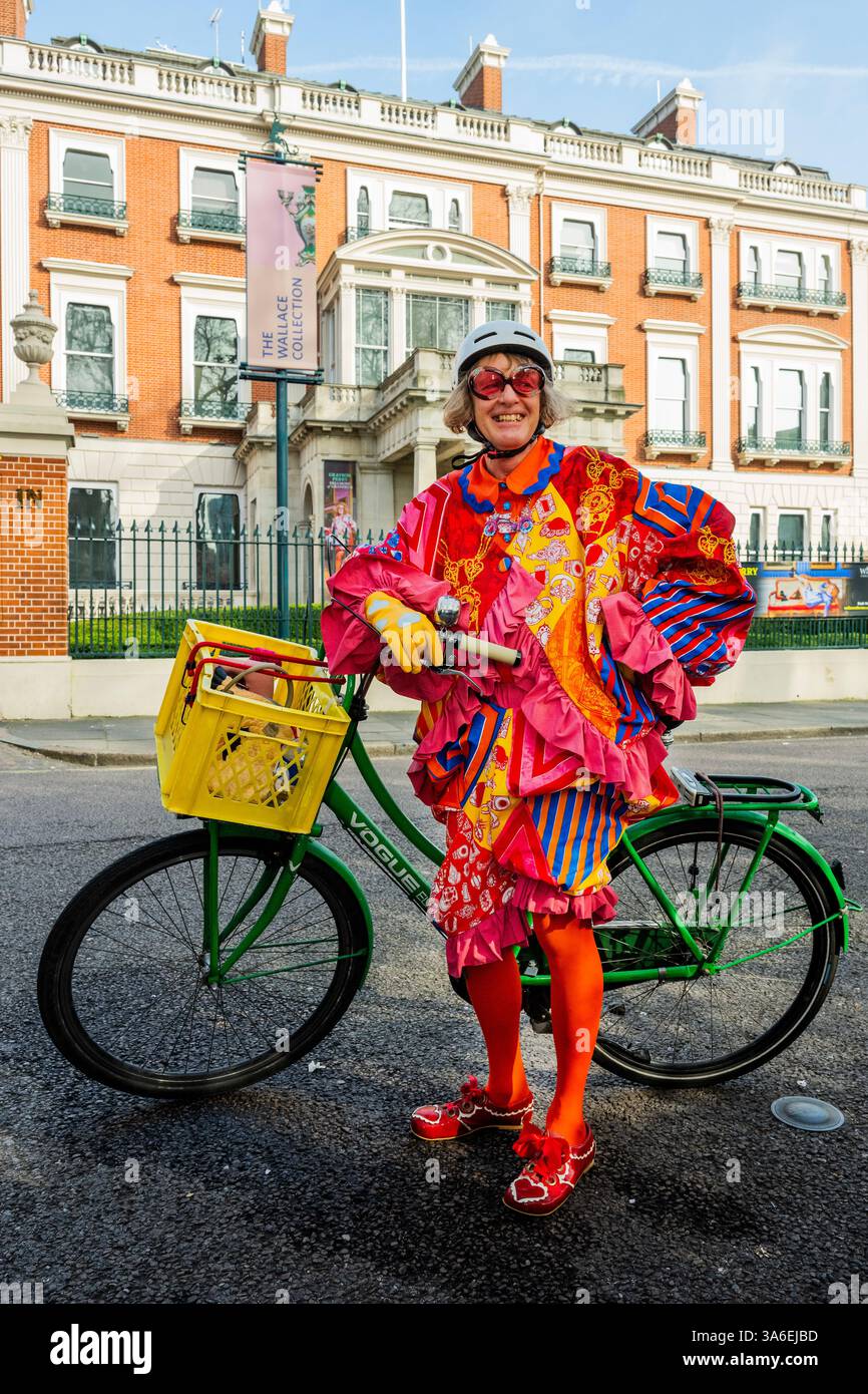 London, UK. 25th Mar, 2025. The artist arrives on his bike - Grayson ...