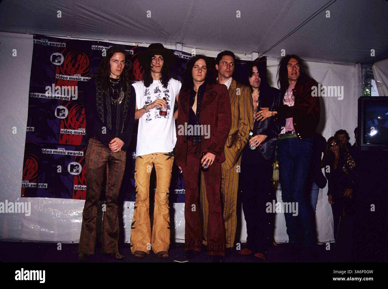 The black crowes and 1992 hi-res stock photography and images - Alamy