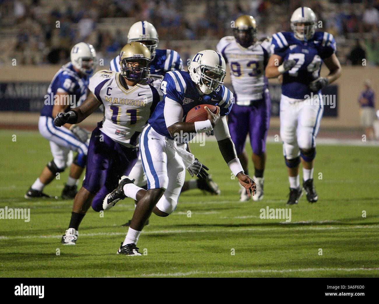 Aug. 30, 2008 - Duke quarterback Thaddeus Lewis runs for a first down ...