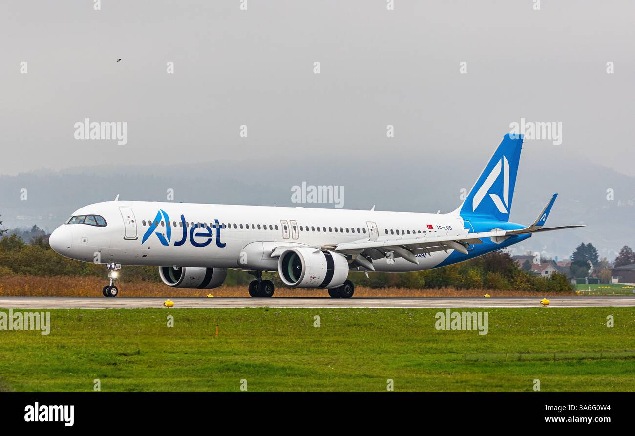 Zurich, Switzerland, 3rd Nov 2024: An Airbus A321-271NX (Airbus A321neo ...