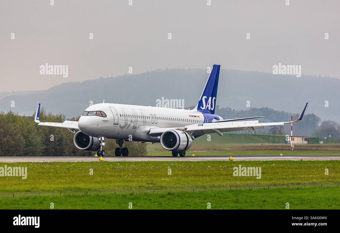 Zurich, Switzerland, 3rd Nov 2024: An Airbus A320-251N (Airbus A320neo) of SAS Scandinavian ...