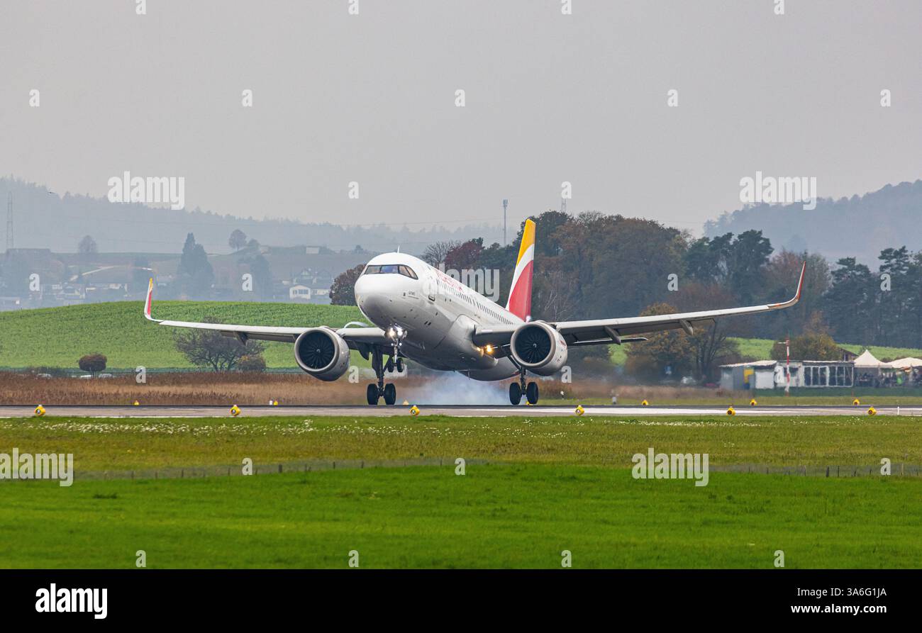 Zurich, Switzerland, 3rd Nov 2024: An Airbus A320-251N (Airbus A320neo ...