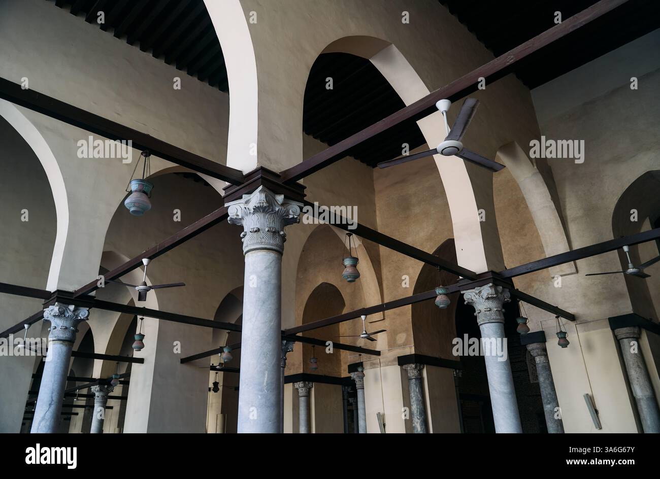 Exploring the Architectural Details of Beautiful Arched Columns and ...