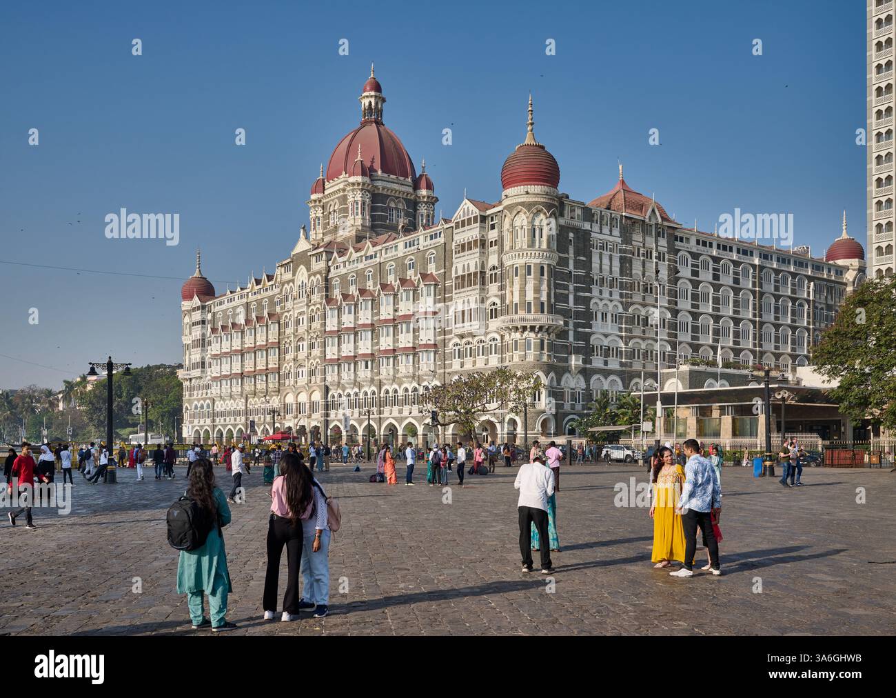 the famous Taj Mahal Palace hotel at the harbour of Mumbai, Bombay, India, Asia Stock Photo - Alamy