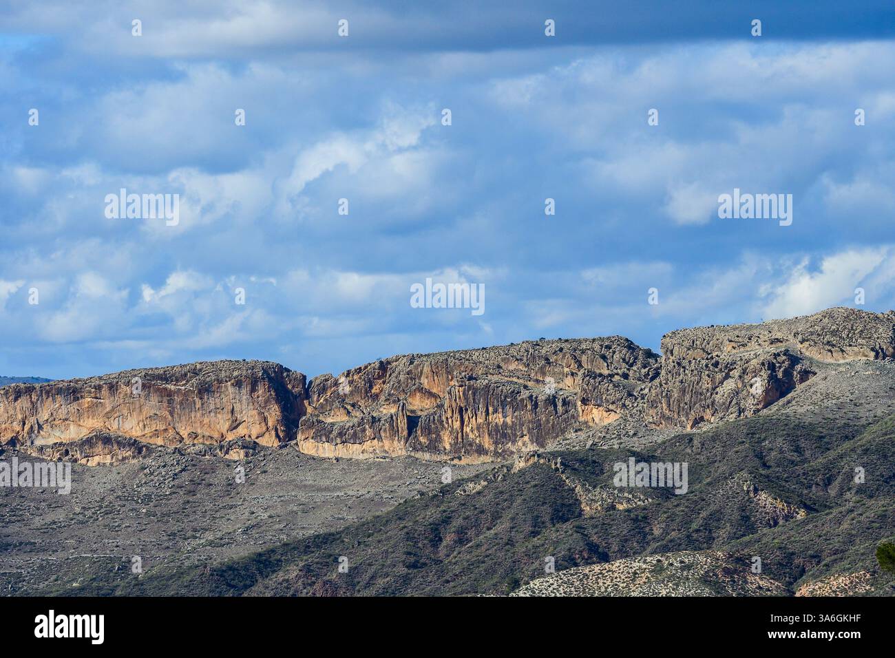 Rugged cliff faces hi-res stock photography and images - Alamy
