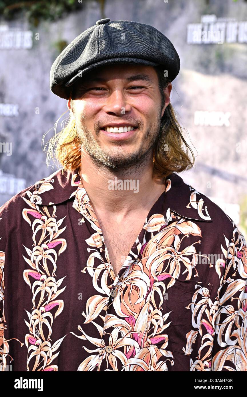 Stephen A. Chang bei der Premiere der zweiten Staffel der HBO Serie 'The Last of Us' im TCL ...