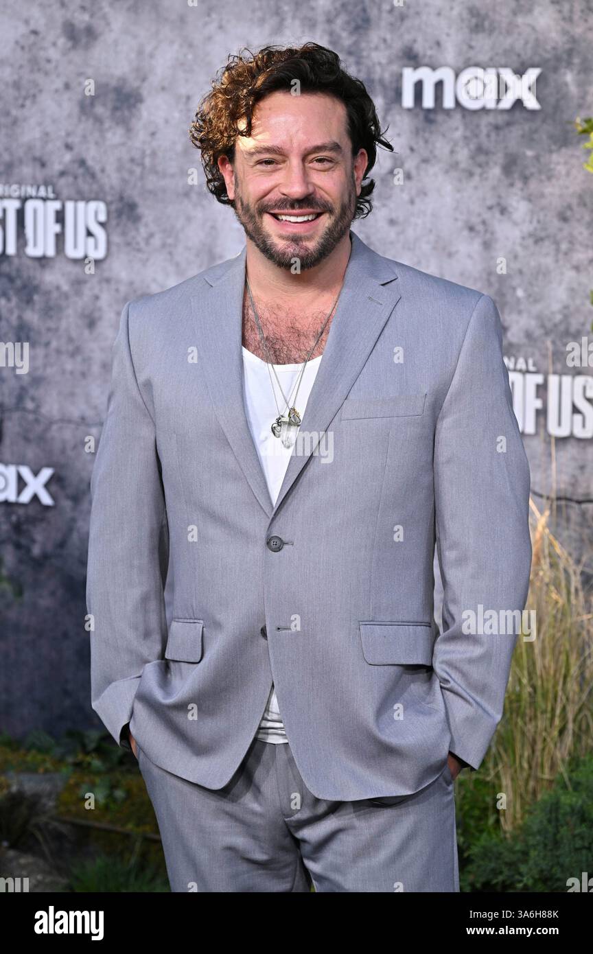 Juan Pablo Espinosa bei der Premiere der zweiten Staffel der HBO Serie 'The Last of Us' im TCL ...