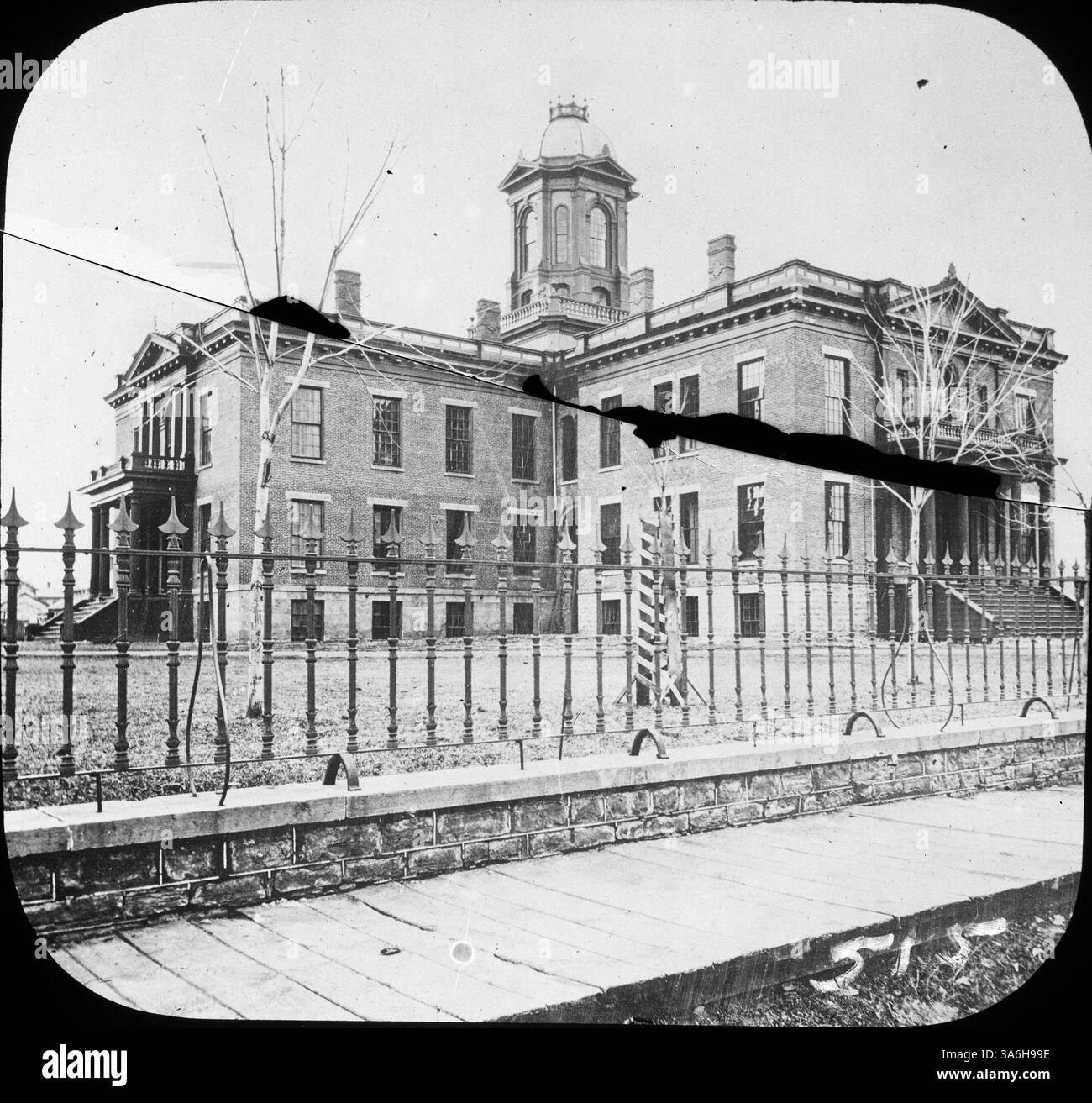 The First State Capitol of Minnesota in its final days before a ...