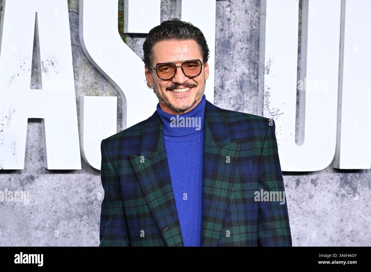 Pedro Pascal bei der Premiere der zweiten Staffel der HBO Serie 'The ...