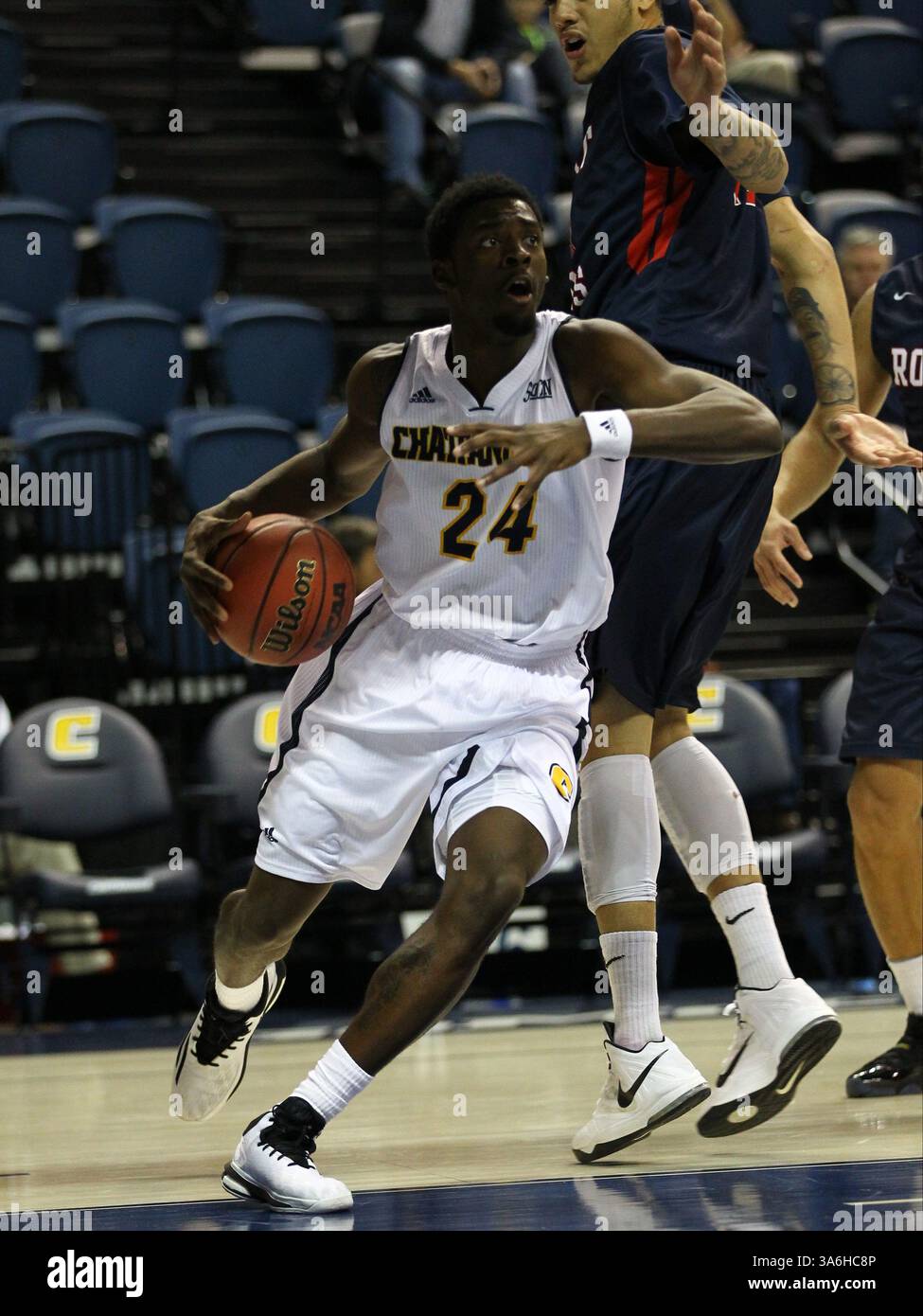Nov. 26, 2014 - Chattanooga, Tennessee, USA - Chattanooga Mocs guard ...