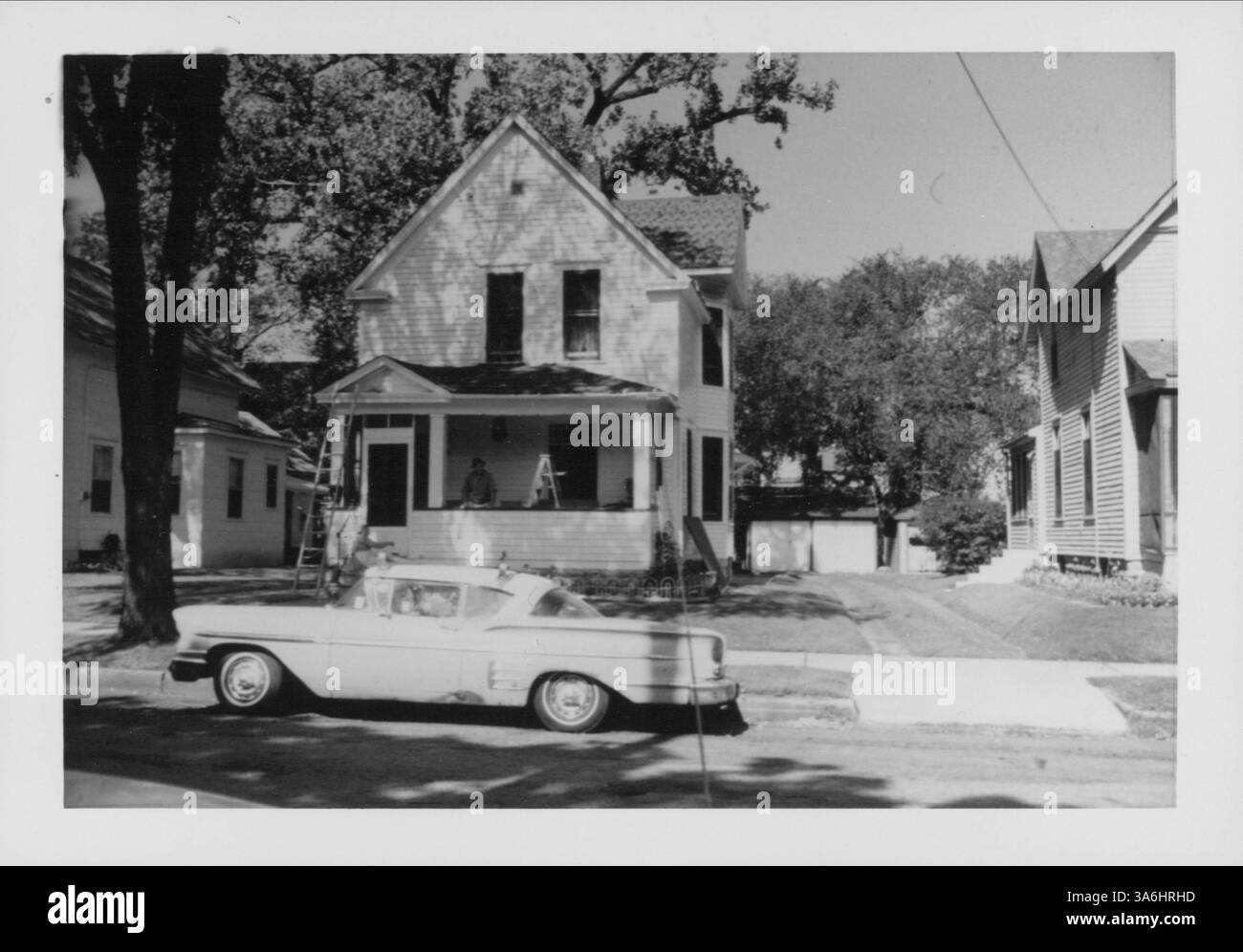 This image features a house located on 3rd Avenue Southeast in ...