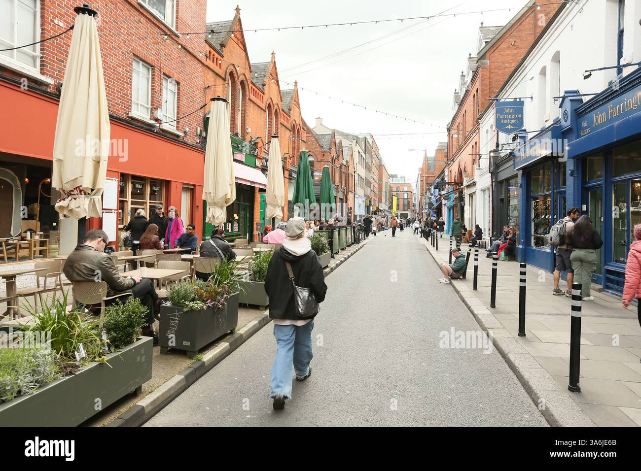 Dublin, Ireland - 12th March 2025 - A street view of Drury Street in ...