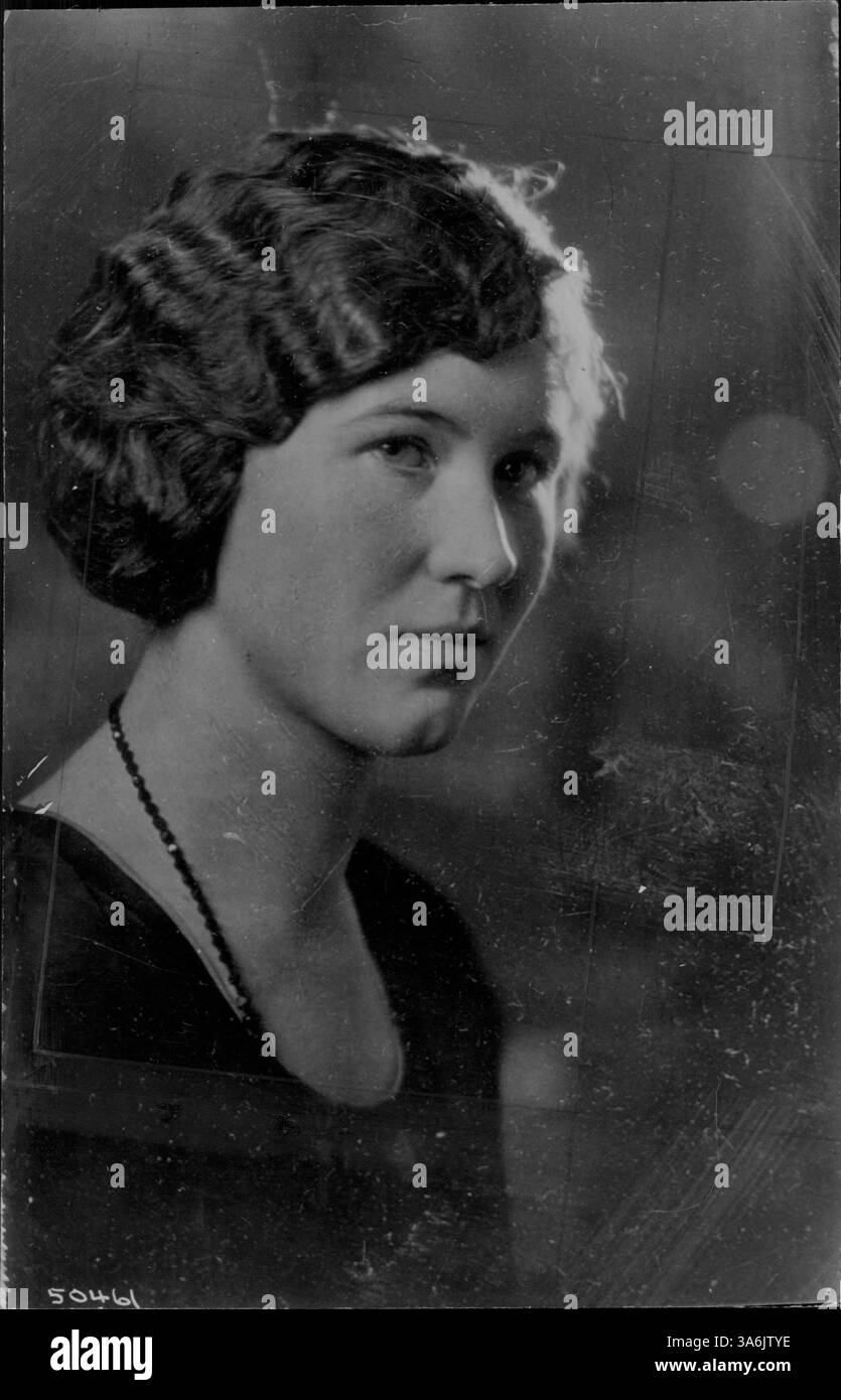 Miss Mildred Sire won the Minneapolis Tribune auto show beauty contest ...