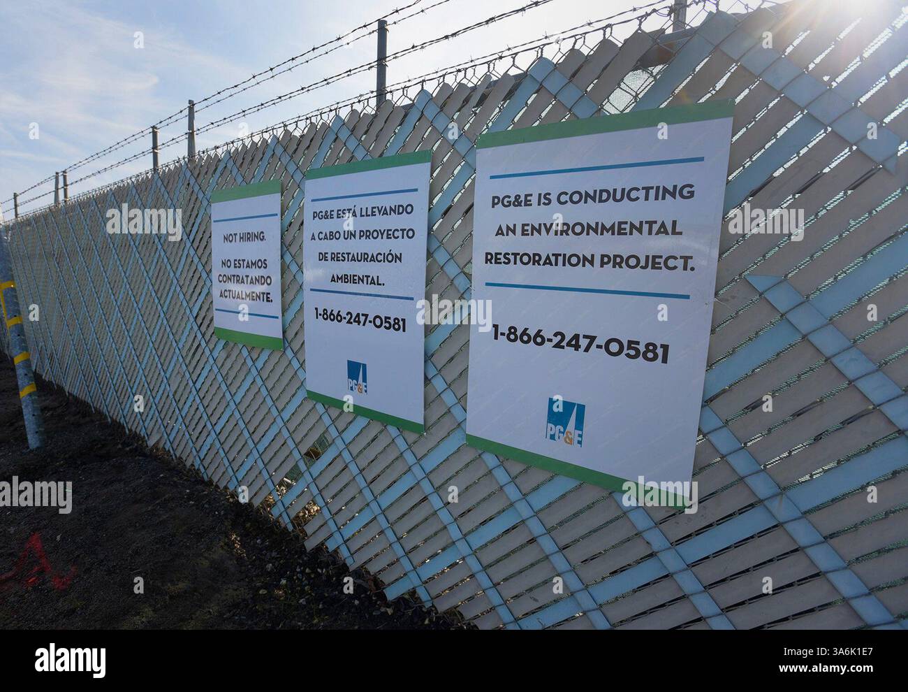 Jan. 7, 2015 - Oakdale, California, U.S. - Signage declaring that PG&E ...