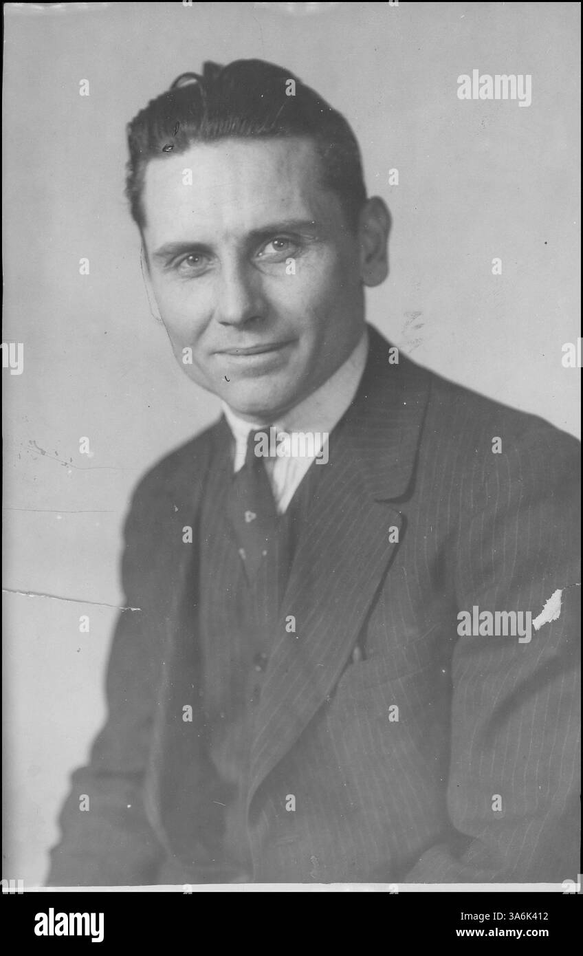 Perry Daily won a $300 first prize in the 6th annual Twin City Bowling ...