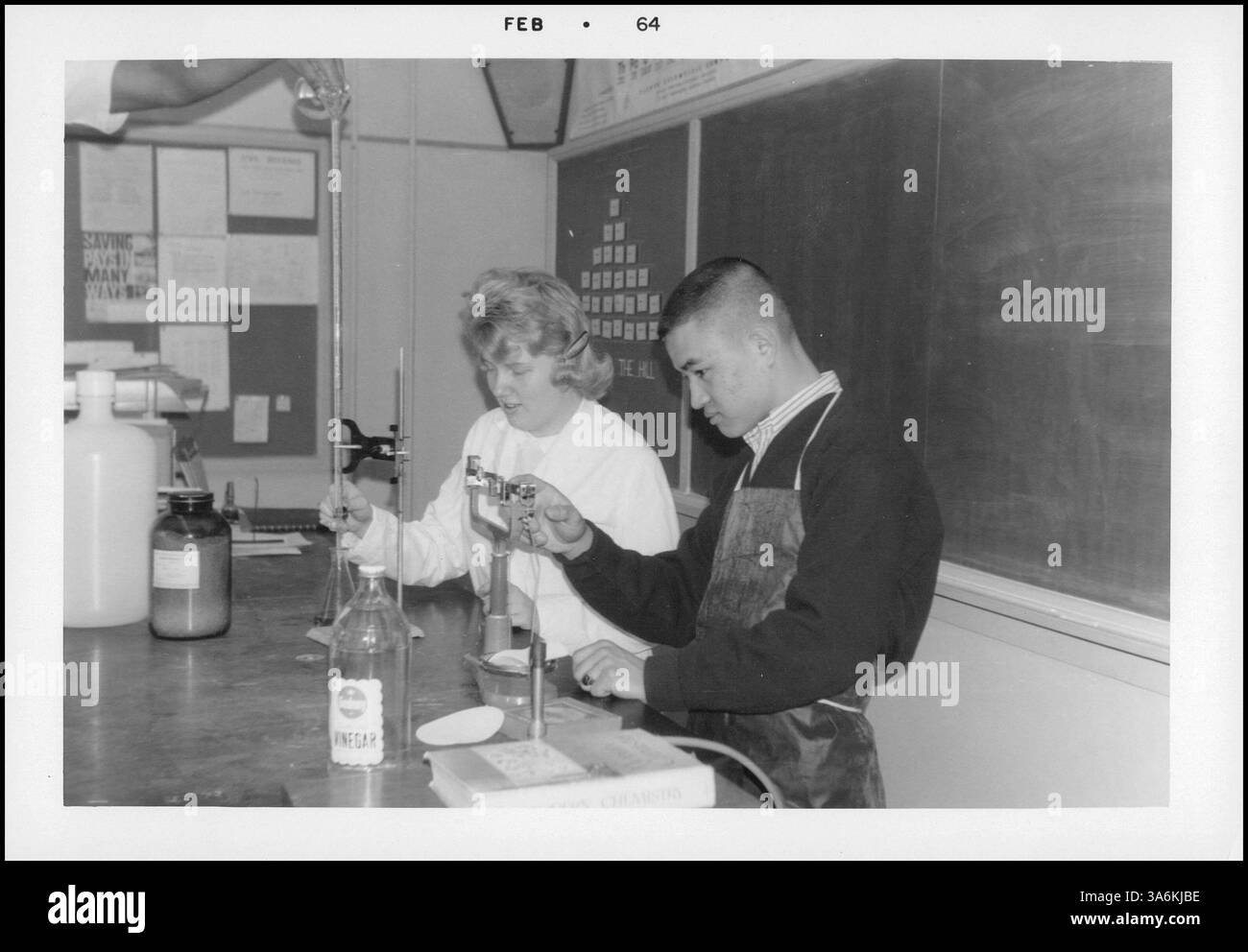 Self contained labs hi-res stock photography and images - Alamy